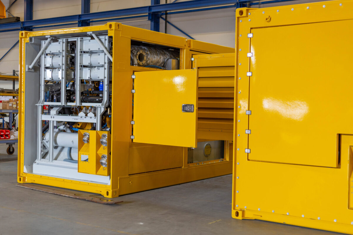 Assembly of six hydraulic power packs - Hydrauvision