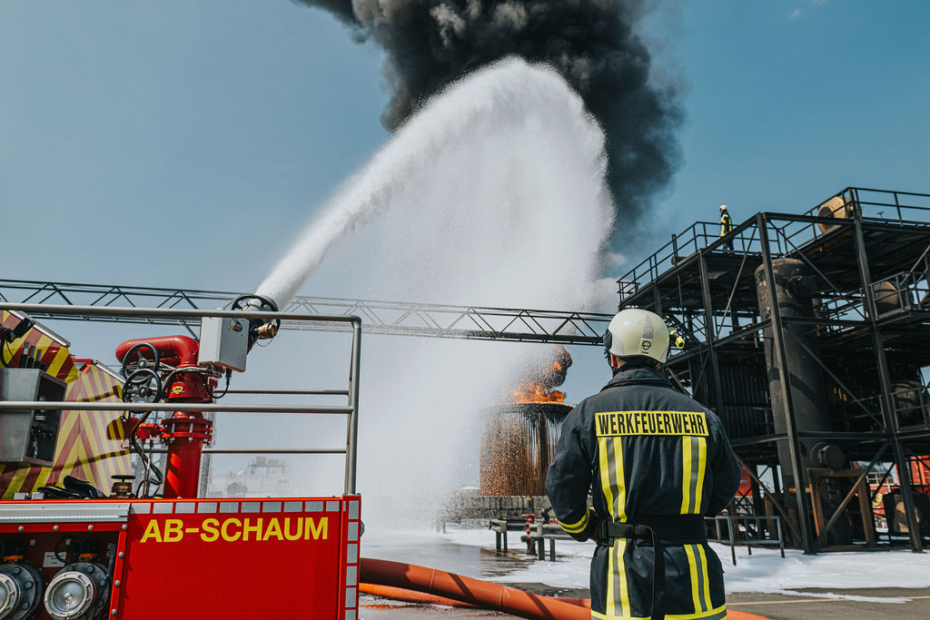 Custom Firefighting System for German refinery - Hydrauvision